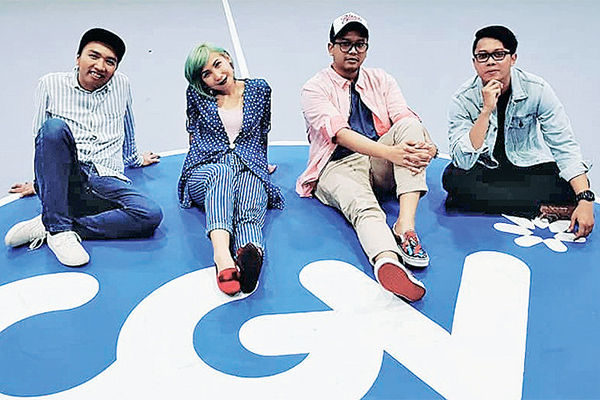 Ten 2 Five Manfaatkan Media Sosial