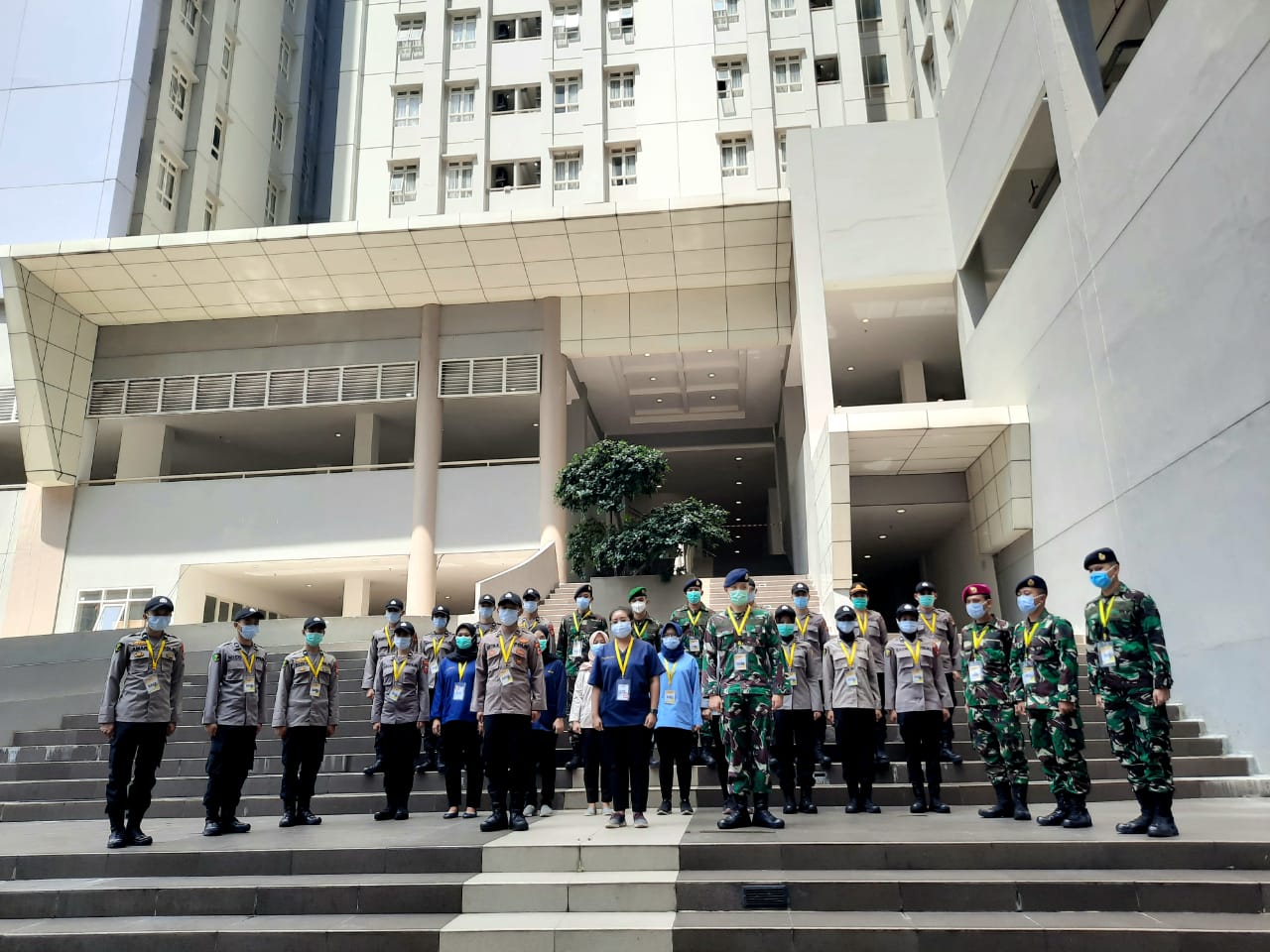 Sumpah Pemuda Lecut Semangat Tenaga Medis RSDC Wisma Atlet