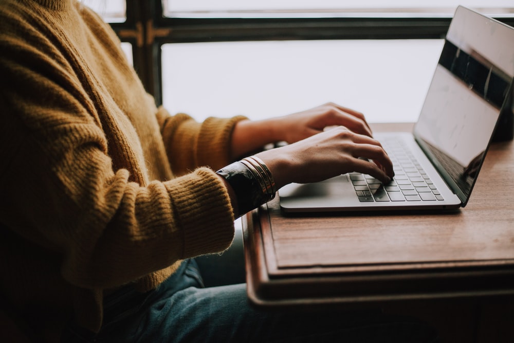 Waspada Pencurian Data Pribadi di Media Sosial Waspada Pencurian Data Pribadi di Media Sosial