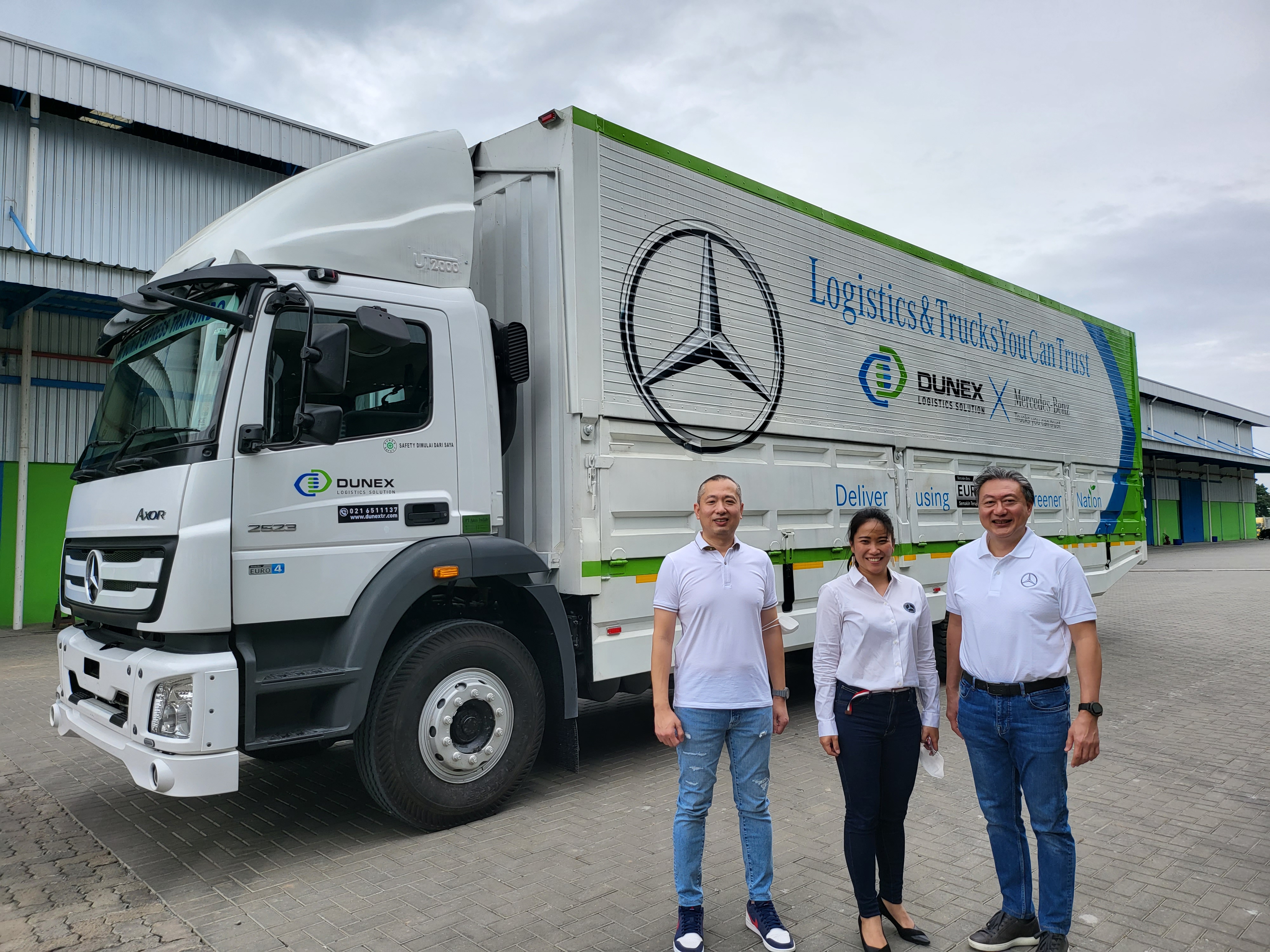 Mercedes Benz Indonesia-Alun Indah-Dunex Kolaborasi Salurkan Truk Ramah ...