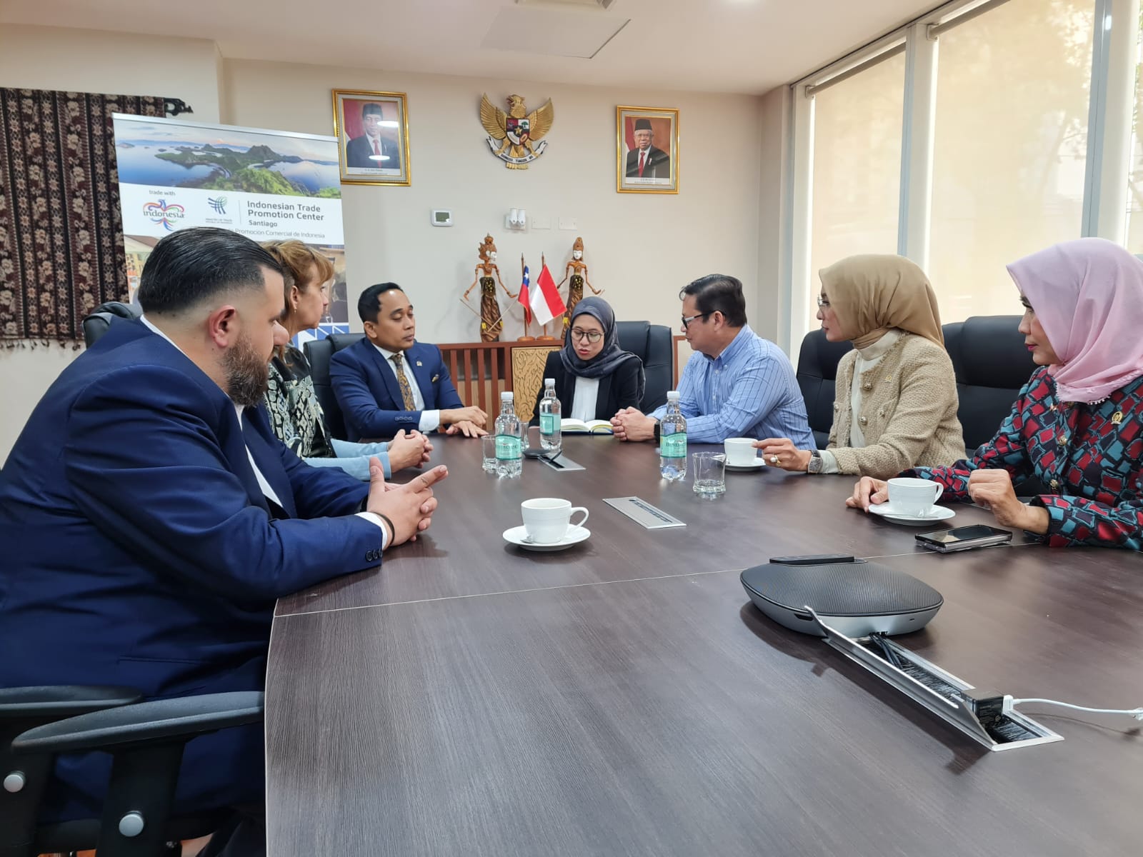 Pertemuan Delegasi BKSAP DPR dengan ITPC Santiago Perkuat Jalinan Kerja ... Pertemuan Delegasi BKSAP DPR dengan ITPC Santiago Perkuat Jalinan Kerja ...