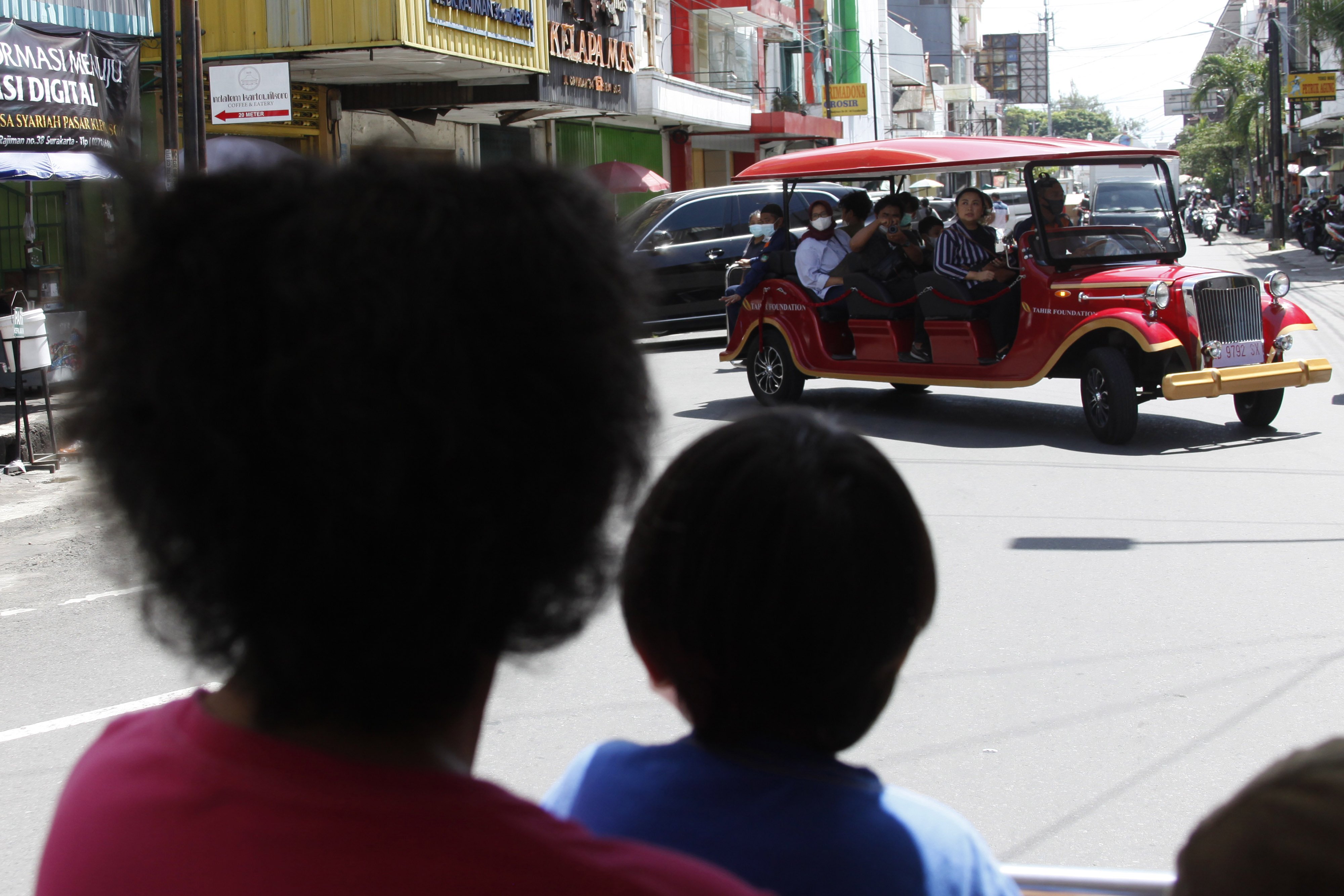 Mobil Listrik Wisata Solo