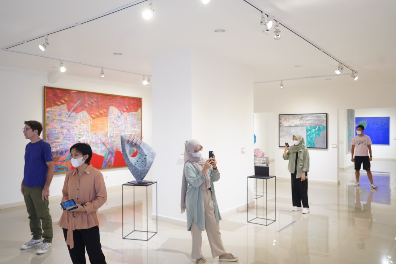 Pameran Lukisan Karya Profesor Tulus Warsito