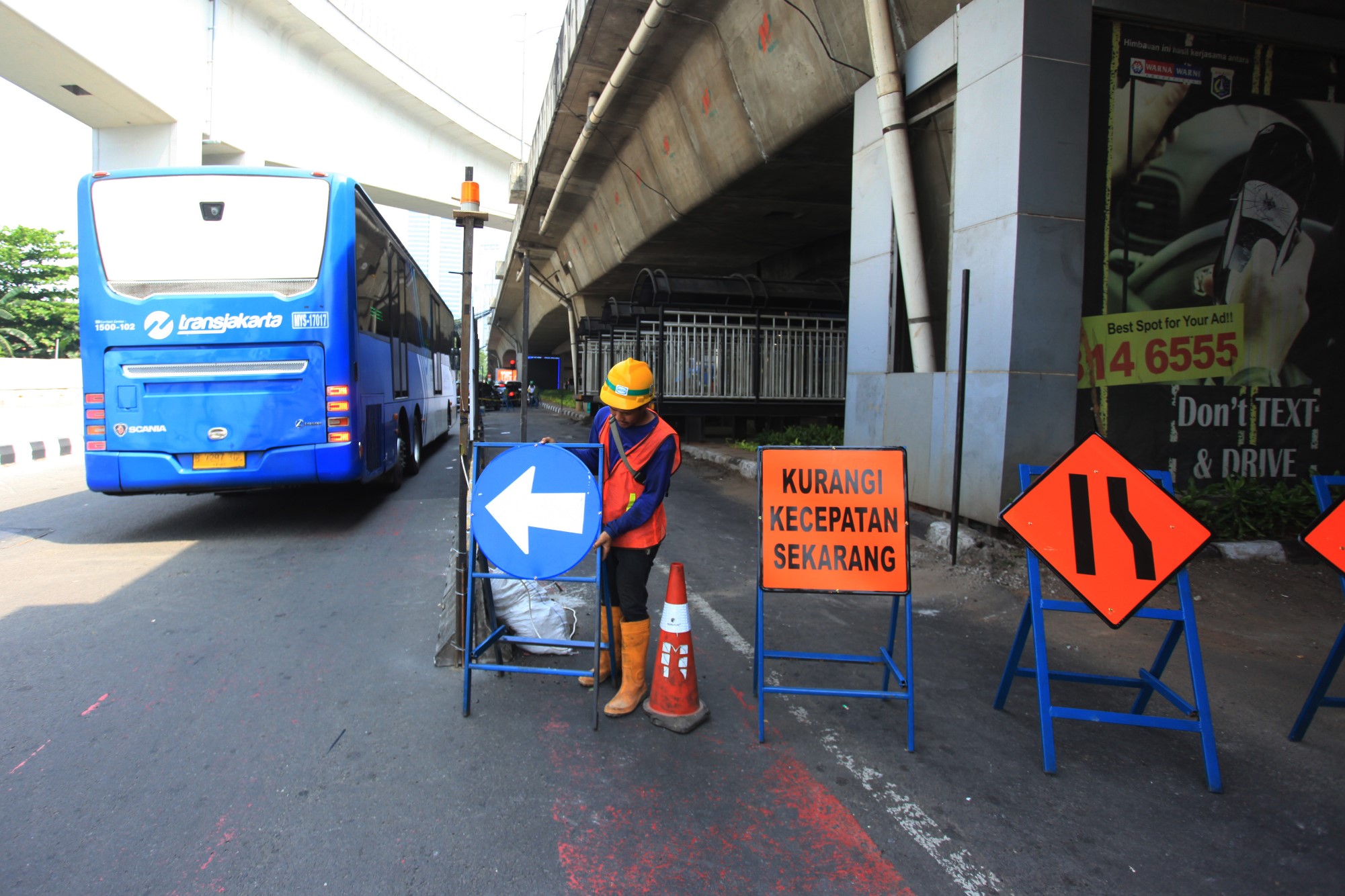 Proyek Revitalisasi Halte Transjakarta Kuningan Barat
