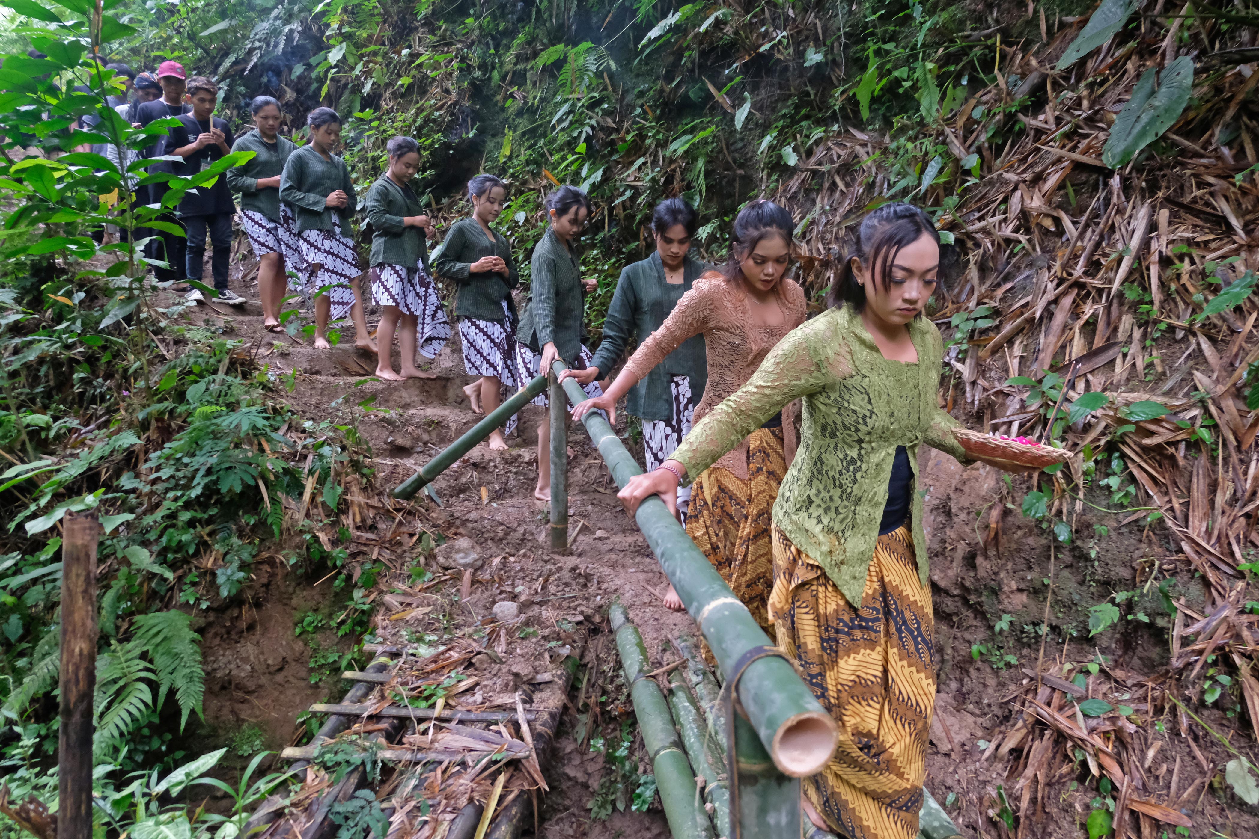 Tradisi Tapak Jaran Sembrani Gunung Merbabu
