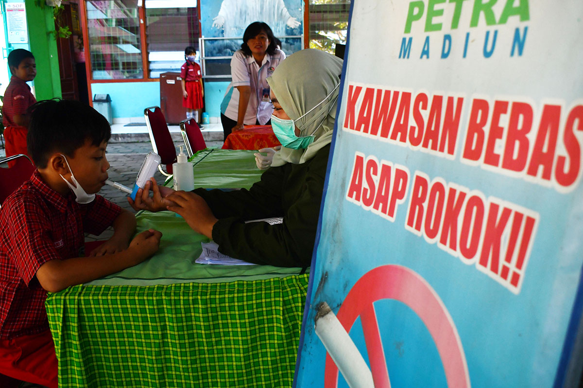 Skrining Keterpaparan Asap Rokok Murid SD