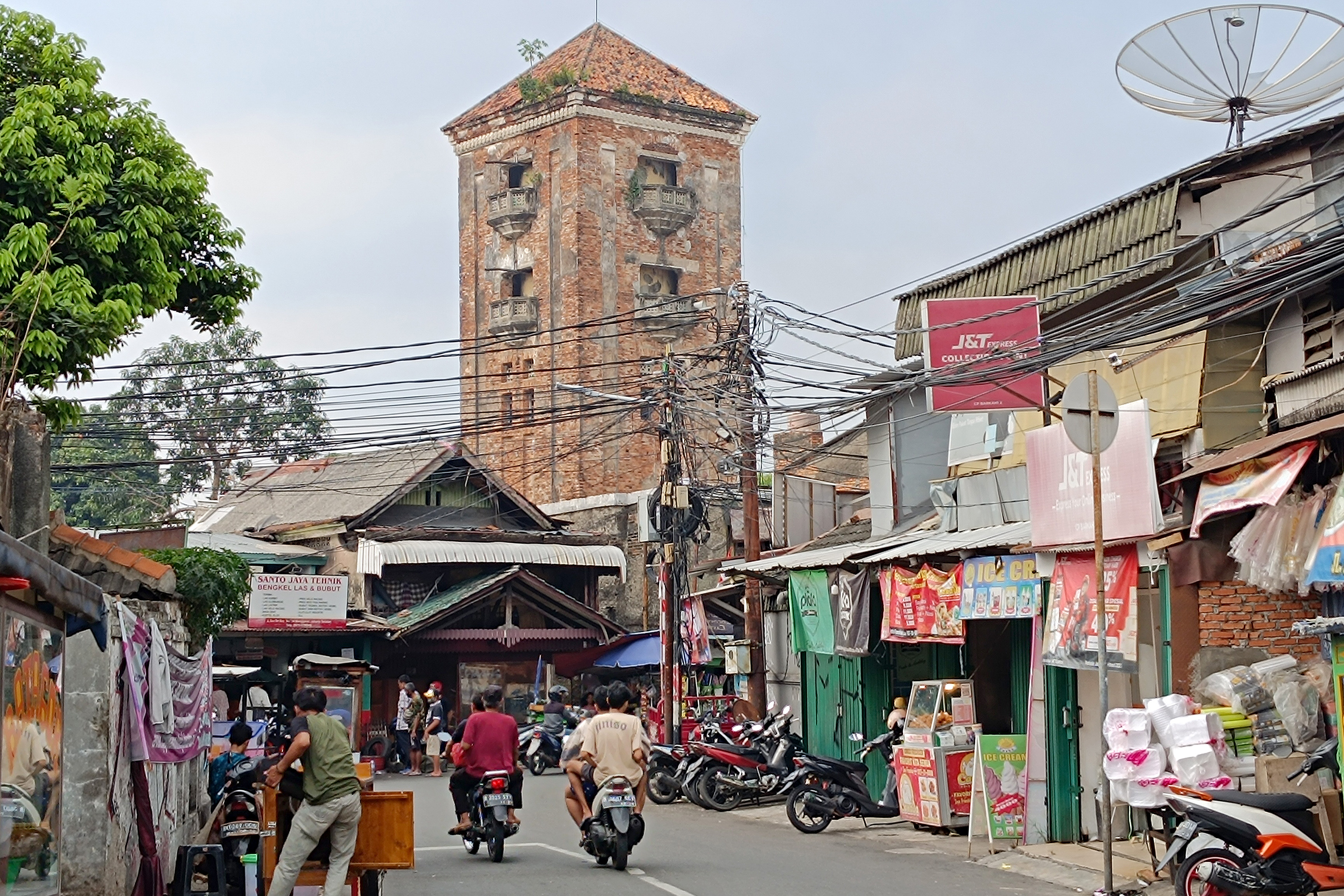 Menara Air Manggarai Peninggalan Belanda
