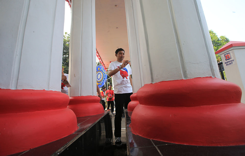 Sambut HUT Kemerdekaan, Nippon Paint Gelar Program Pengecatan Gapura ...