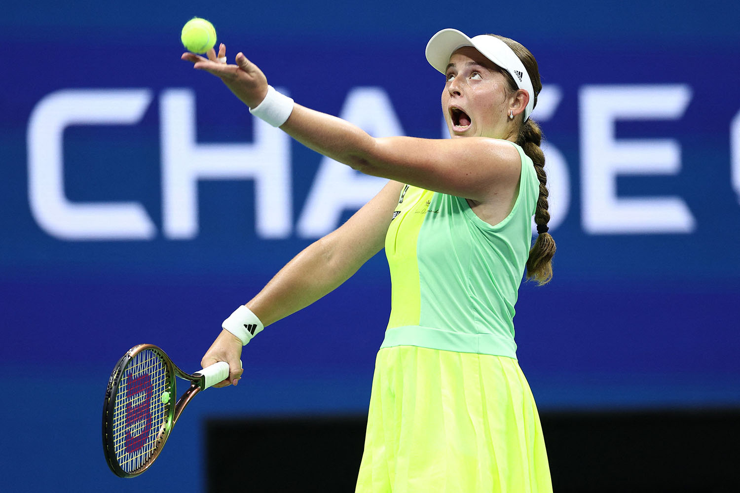 Jelena Ostapenko Taklukkan Iga Swiatek
