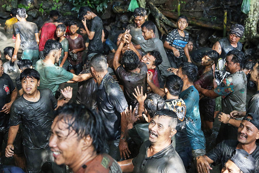 Tradisi Sadranan Sendang Pucung Gede di Semarang