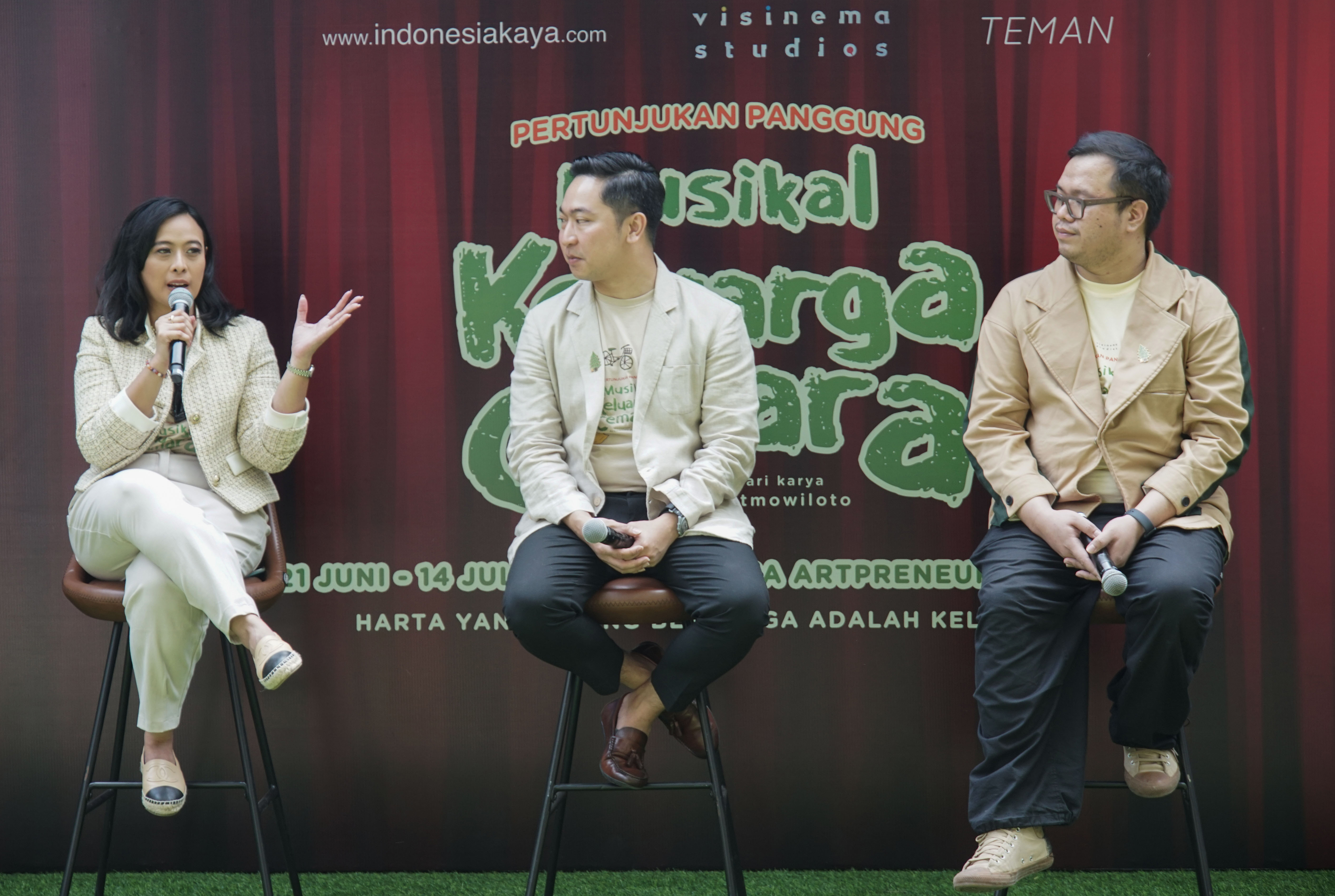 Jelang Pertunjukan Panggung Musikal Keluarga Cemara