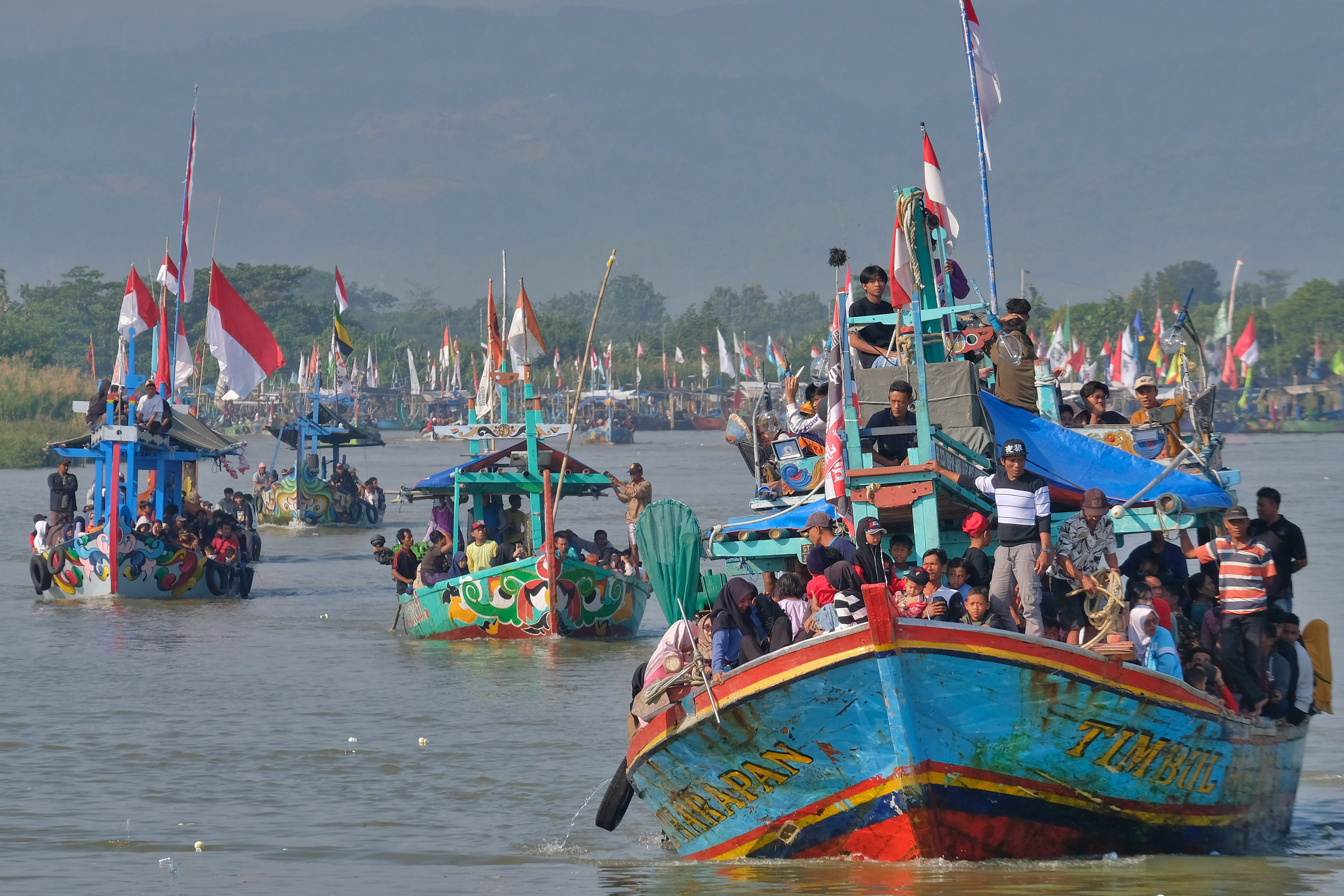 Tradisi Sedekah Laut Tawang