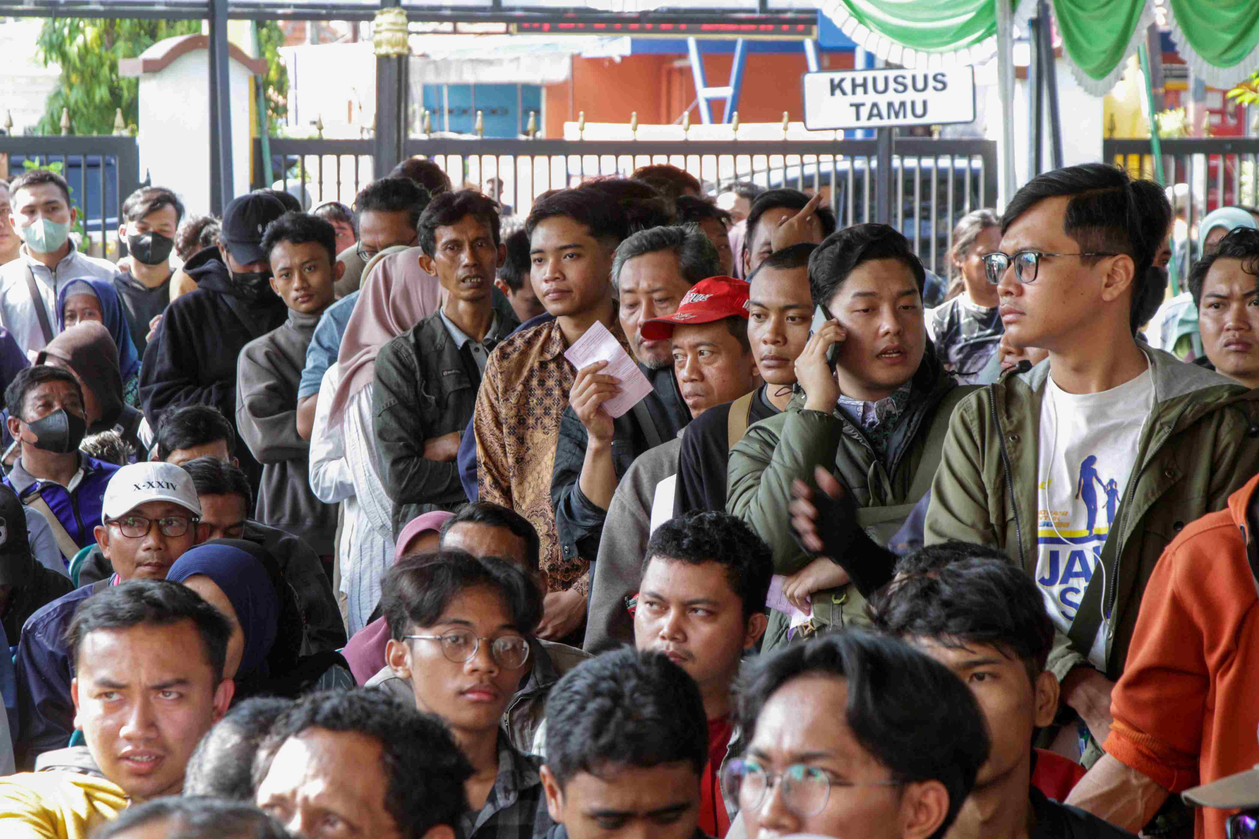 Pengambilan SIM dan STNK Pelanggar Lalu Lintas